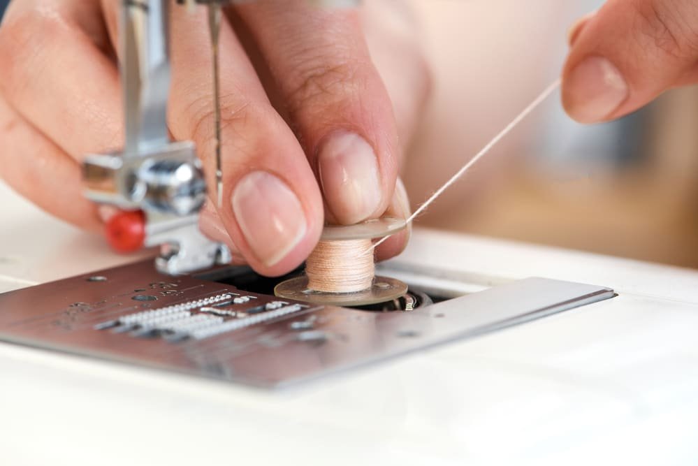 How to Thread a Sewing Machine: Prick-Free Steps for Newbies | House Junkie